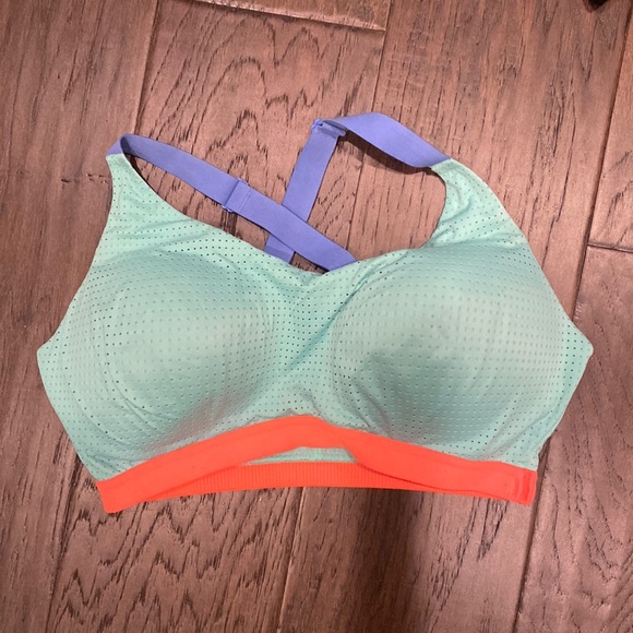 Intimates & Sleepwear | Vsx Sports Bra | Poshmark